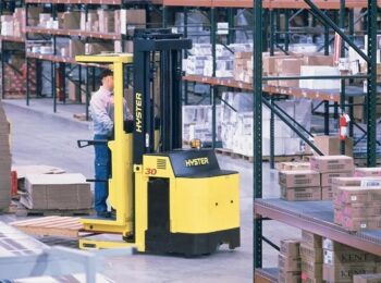 Safety Precautions to Reduce Risk of Falling from Order Picker ...
